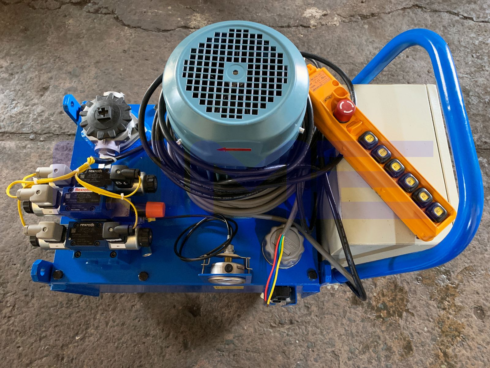 Thiết kế, chế tạo Trạm nguồn thủy lực dùng cho hệ thống kéo đối trọng băng tải